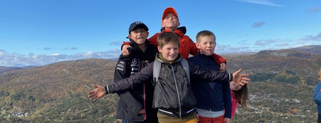 Sinnes skule - Til toppen av Solheimsknuten