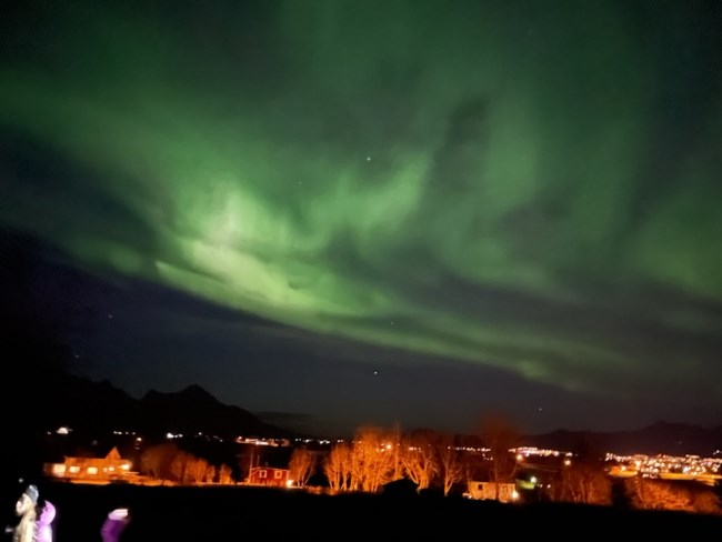 Leknes Skole - Torsdag 3.11 var friluftsliv, 8.trinn, på mørketur på ... Leknes Skole - Torsdag 3.11 var friluftsliv, 8.trinn, på mørketur på ...