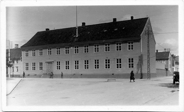 Karl Johans Minne skole - Historie