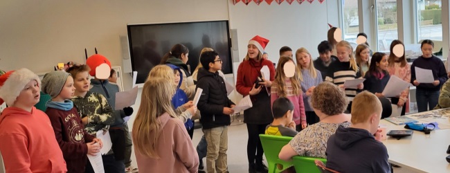 Trones skole - Vi tenner våre lykter - julekonsert på forsterket ...