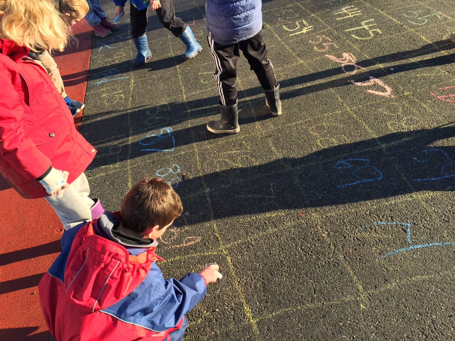Byfjord Skole - Mattetime i strålende sol
